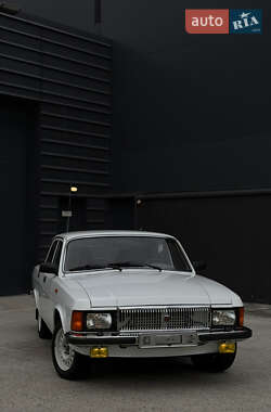 AUTO.RIA – Продам ГАЗ 3102 Волга 2000 бензин 2.5 седан бу у Києві, ціна ...