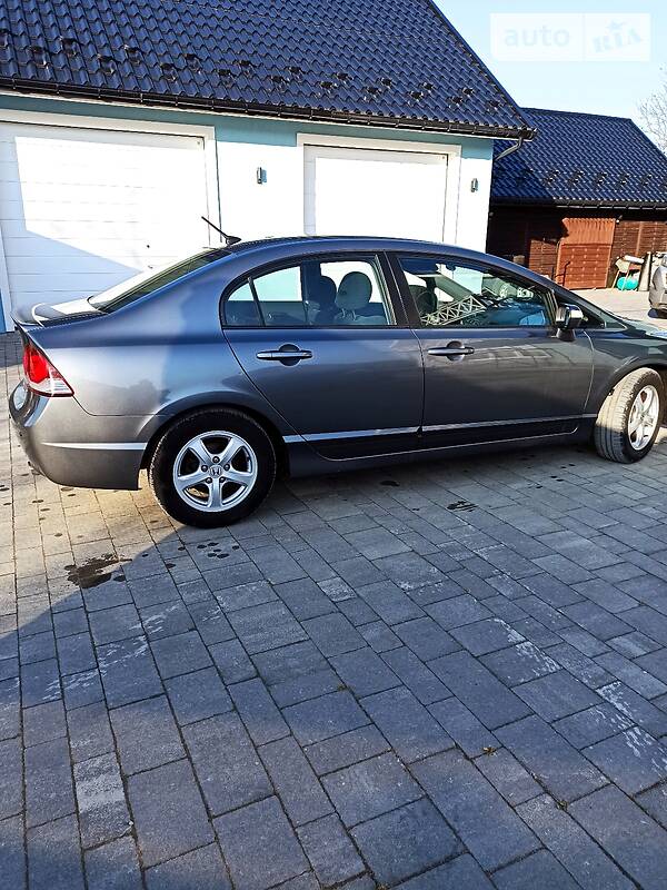 AUTO.RIA – Продам Хонда Сівік 2009 гібрид (hev) 1.3 седан бу у Старому ...